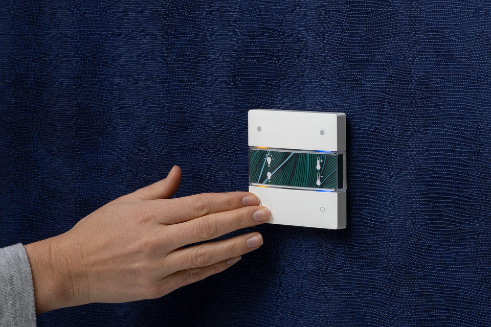 iON 104 KNX | HVAC controller | KNX | Home and Building control | Theben